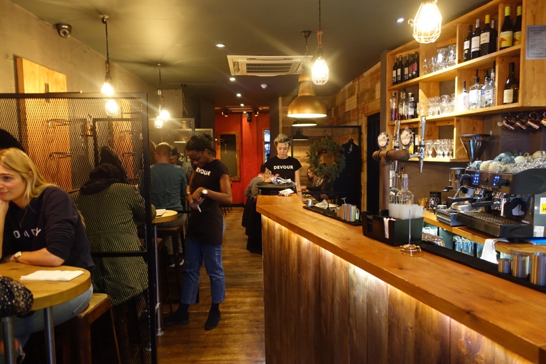 Lobos Soho Review – The New Spaniard in Soho – GRUBSTANCE